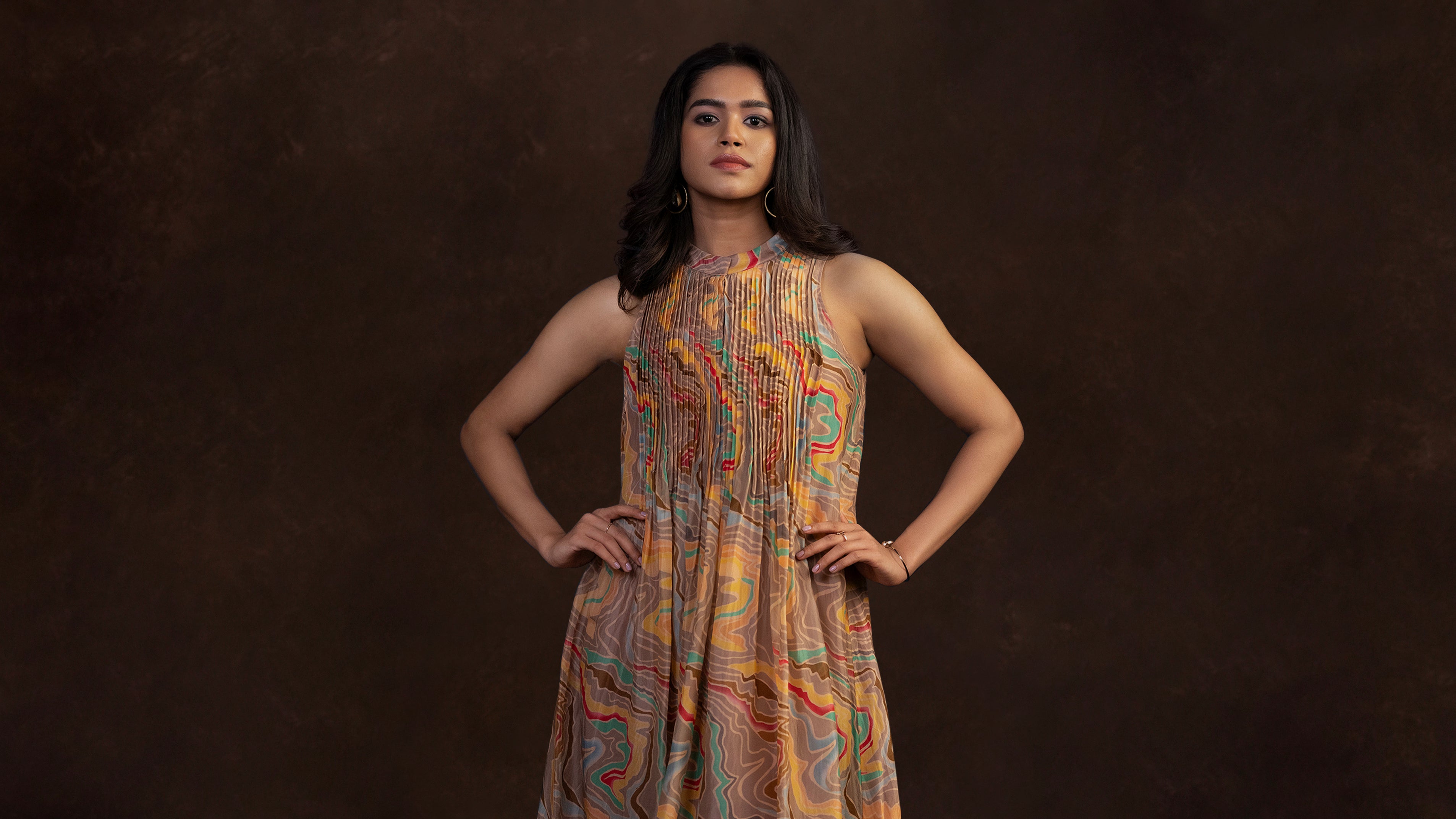 Buy Ethnic Dresses For Women Online | Tajore